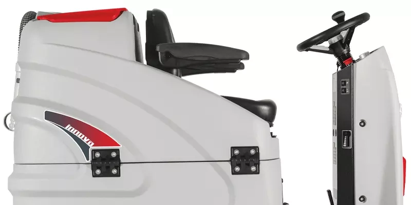 Innova Comfort | Ride-on floor scrubbers | Comac SpA