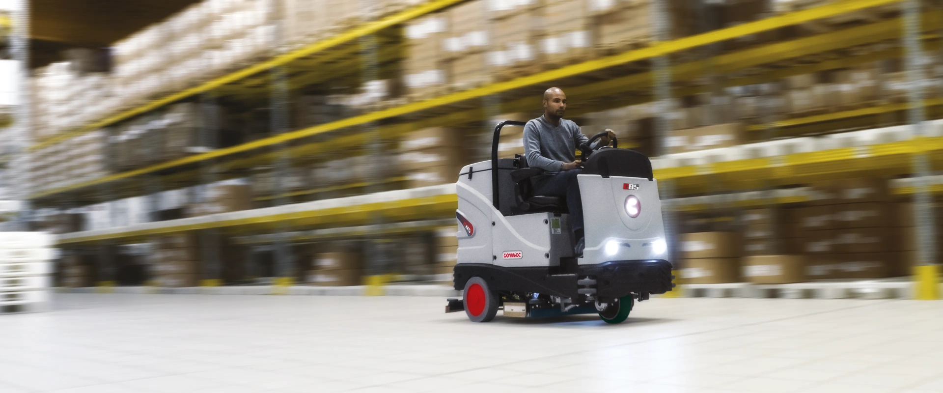 C85 | Ride-on floor scrubbers | Comac SpA